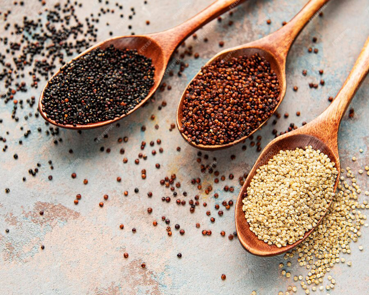 What’s the Difference between White, Black, and Red Quinoa? (and other ...